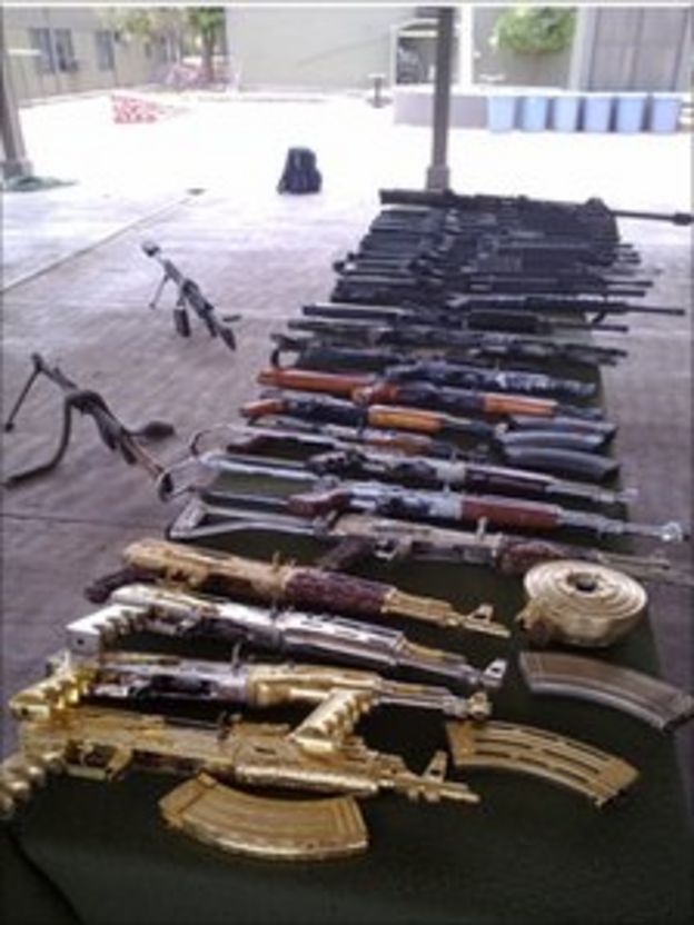 Mexico's war on drug cartels takes toll on army - BBC News