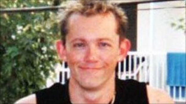 Obituary: Lee Baisden - BBC News