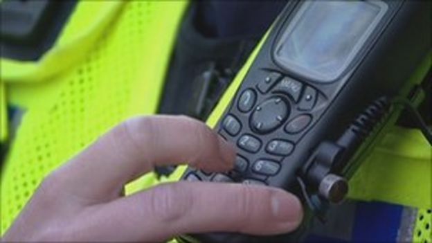Dorset Police urged to use text messages - BBC News