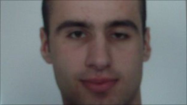 Body of student missing from Nottingham found in canal - BBC News