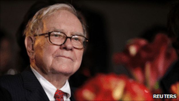 Obama awards freedom medal to Warren Buffett - BBC News