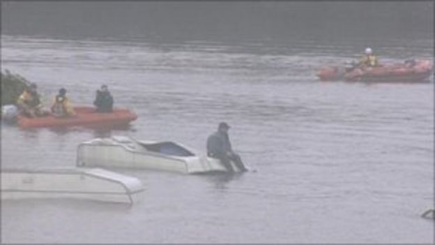Hampshire flooding exercise to rescue 'campers' - BBC News