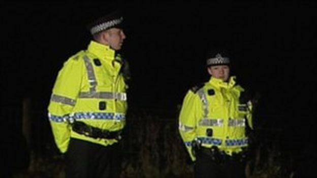 Anti-terror police probe explosion near Loch Lomond - BBC News