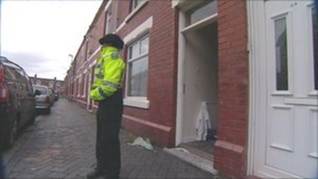 Toddler killed in Crewe house fire - BBC News