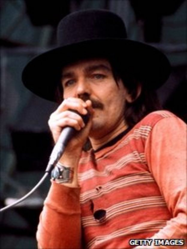 Obituary: Captain Beefheart - BBC News
