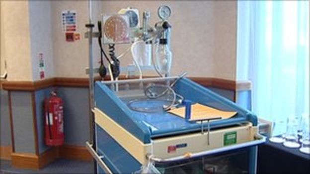 Hospital suction errors revealed after Plymouth death - BBC News