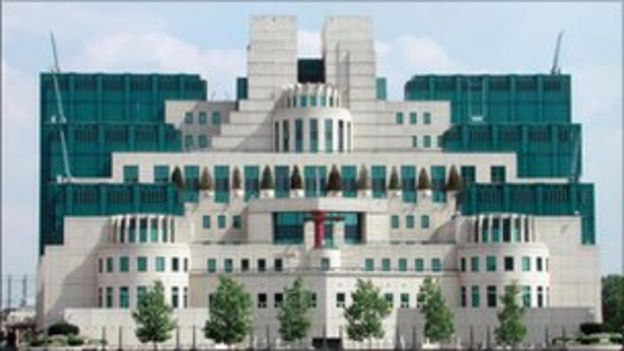 MI6 cordoned off over controlled package explosion - BBC News