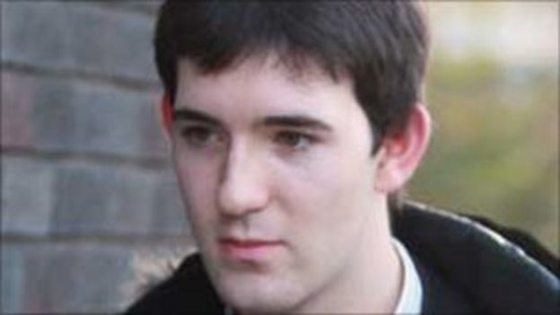 Musician sentenced for rare bird skins theft - BBC News