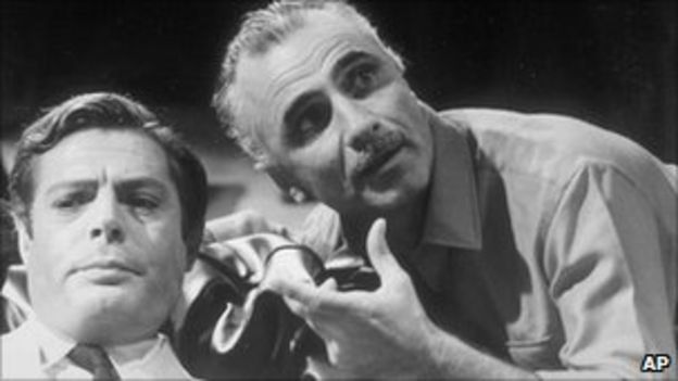 Italian cinema great Mario Monicelli kills himself - BBC News