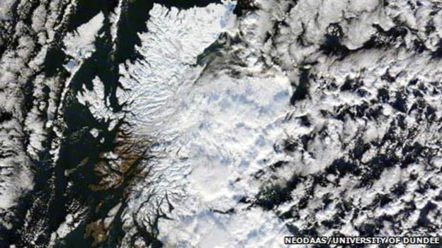 Living on the edge of 'snowball Scotland' - BBC News