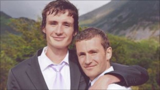 Robert Wightman not guilty of brothers' cycle deaths - BBC News