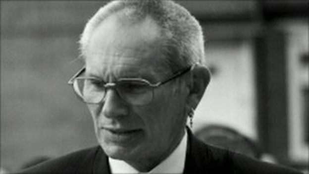 North Yorkshire ice-skid crush victim named - BBC News