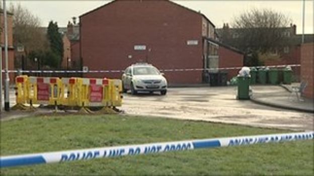 Man arrested over Leeds house gas explosion - BBC News