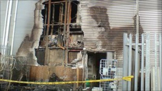 Eastbourne retail park fire: three held in arson probe - BBC News