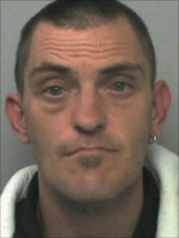 Police team commended after Oxfordshire murder retrial - BBC News