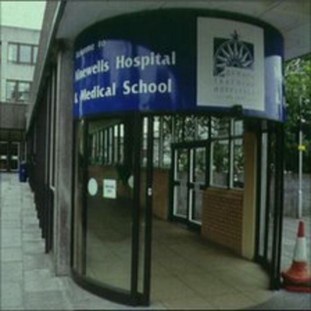 Ninewells Hospital criticised over hygiene - BBC News