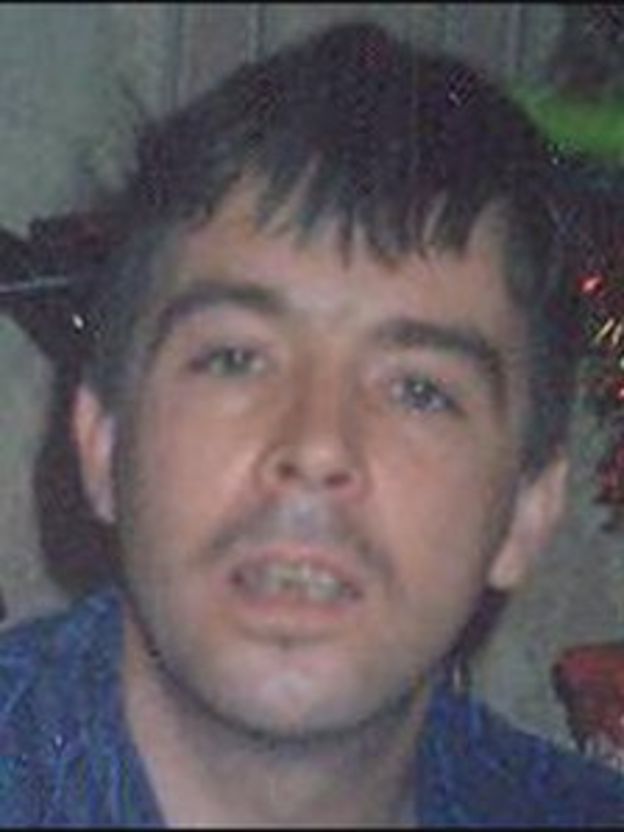 Killer jailed over stabbing death in Toryglen - BBC News