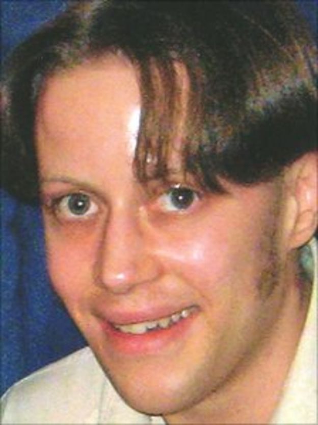 Family tribute to Fife road death man - BBC News