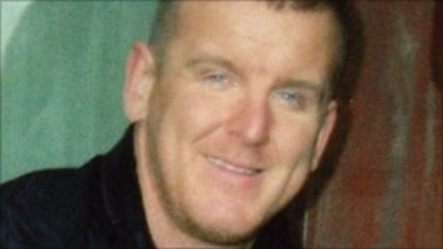 Man shot dead in Hale Village named - BBC News