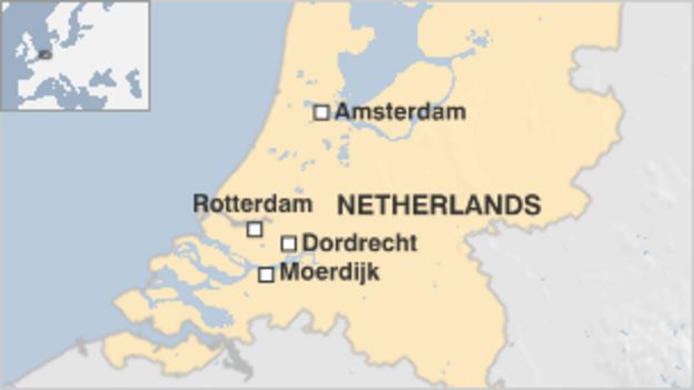 Chemical plant blaze at Moerdijk sparks Dutch alert - BBC News