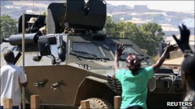 Nigeria clashes 'leave 13 dead' near Jos - BBC News