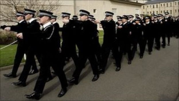 Strathclyde Police boss calls for single Scottish force - BBC News