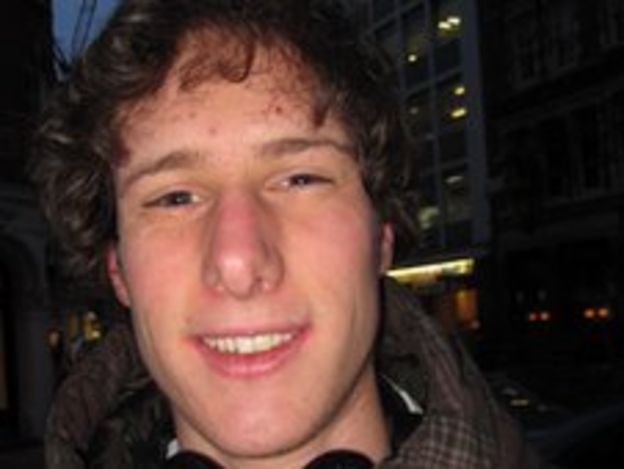 MySpace troubles: Music stars and fans give their views - BBC News