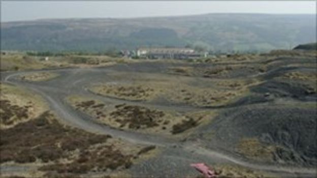 Varteg Hill opencast mine bid rejected by councillors - BBC News