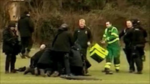 IPCC probes Luton park siege shooting case - BBC News