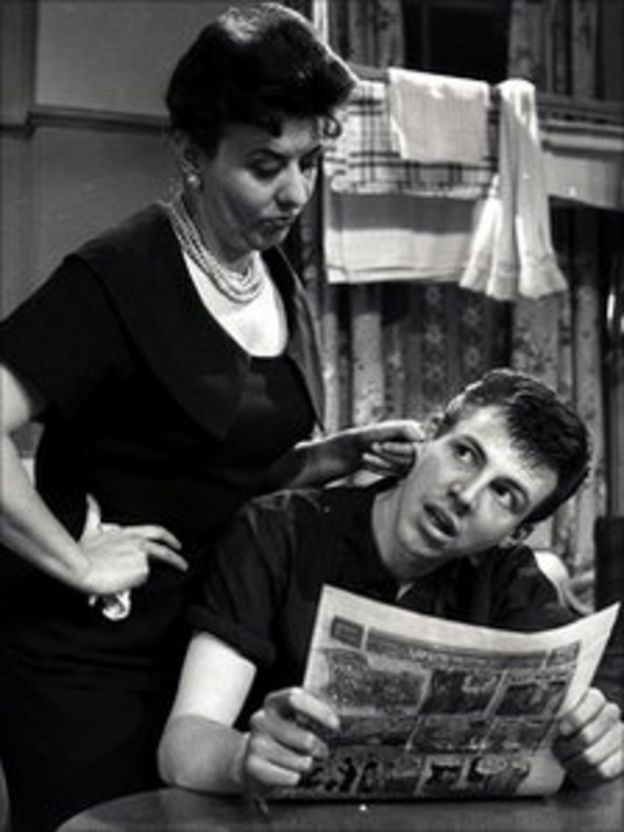 Coronation Street star Dennis Tanner back 43 years on - BBC News