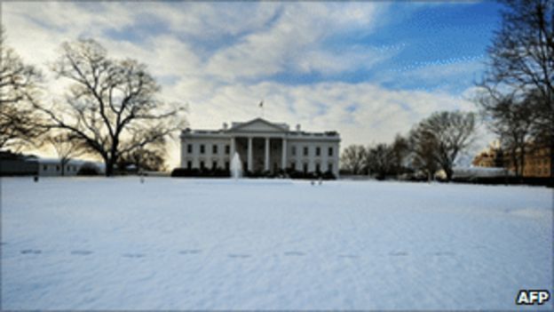 US digs out of snow while Canada braces for more - BBC News