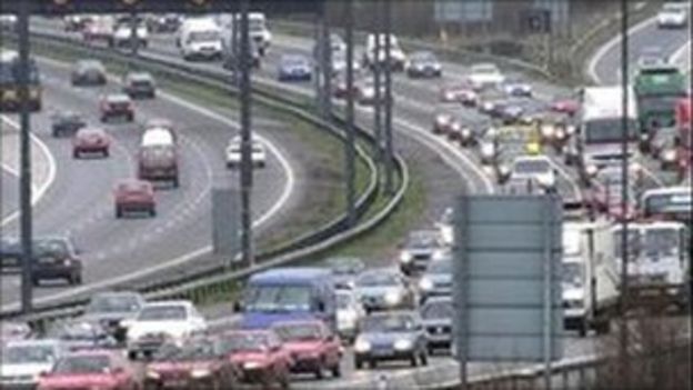 M25 speed limit work in Surrey comes to end - BBC News