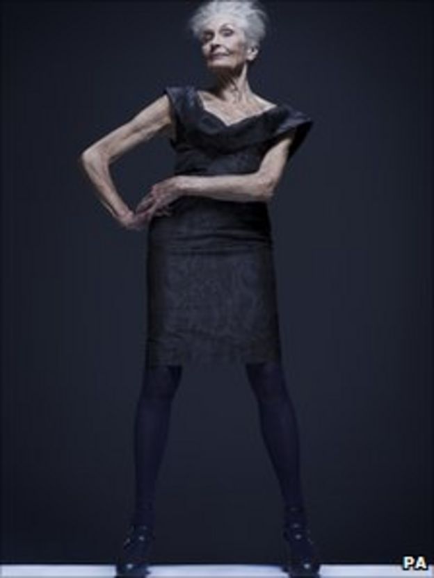 Rankin takes part in beauty exploration exhibition - BBC News