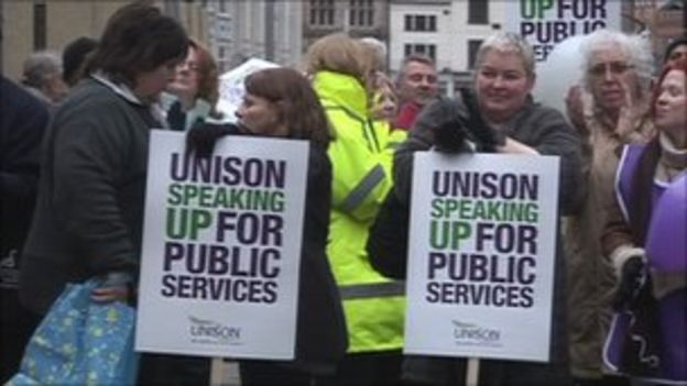 Further protest over Leicester City Council cuts plan - BBC News