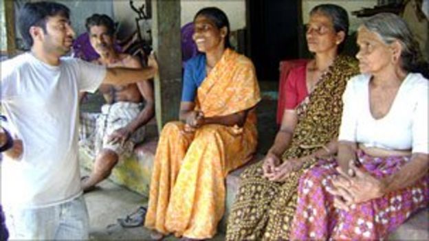 Bringing hope to elderly and terminally ill Indians - BBC News