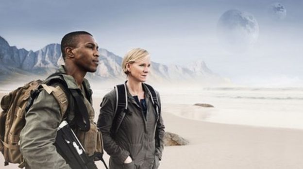 Outcasts: Star of new BBC sci-fi reveals show's secrets - BBC News