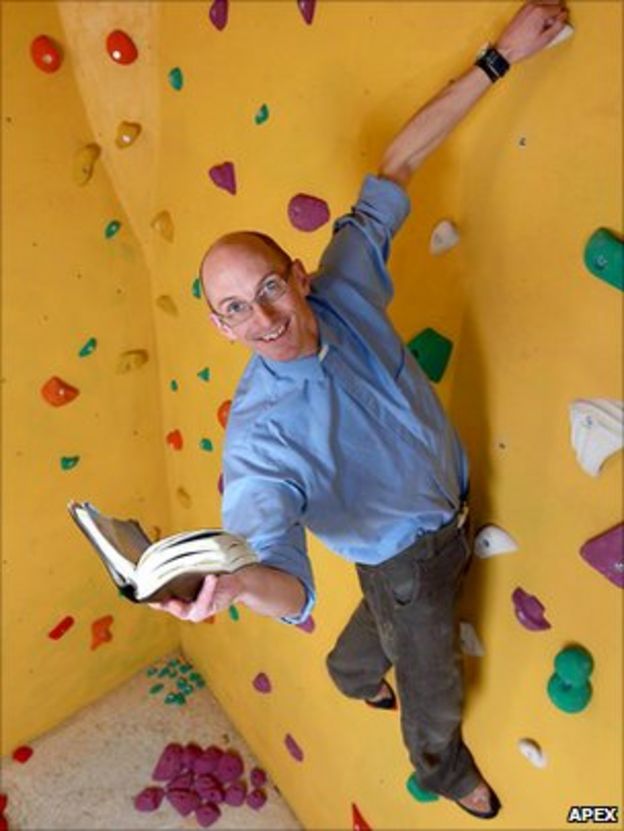 Barnstaple church climbing wall takes shape - BBC News