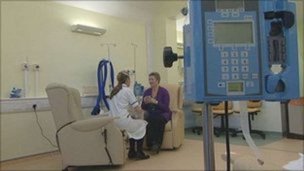Donors raise £500,000 for Horton General Hospital - BBC News