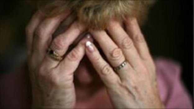 Mental health nurses 'set bad example to patients' - BBC News
