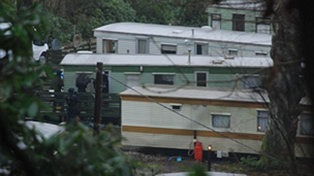 Two men held during caravan park raid in Argyll - BBC News