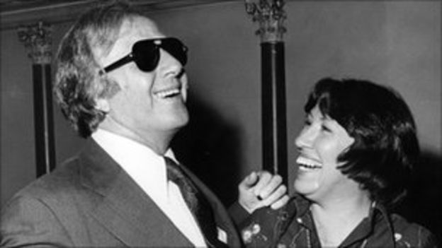 Jazz pianist Sir George Shearing dies aged 91 - BBC News