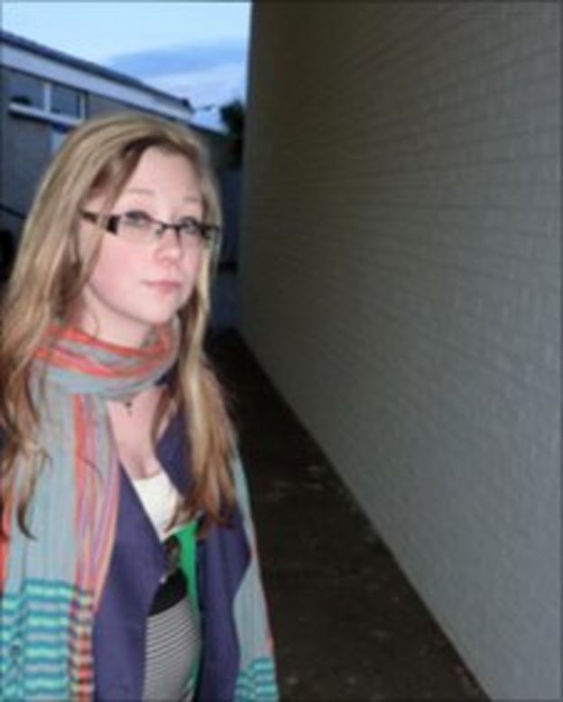 Anger as Newquay mural is painted over - BBC News