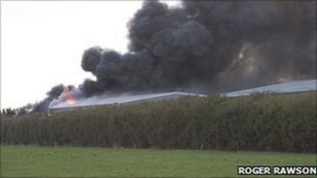 Probe into Cambridgeshire plastics factory fire - BBC News