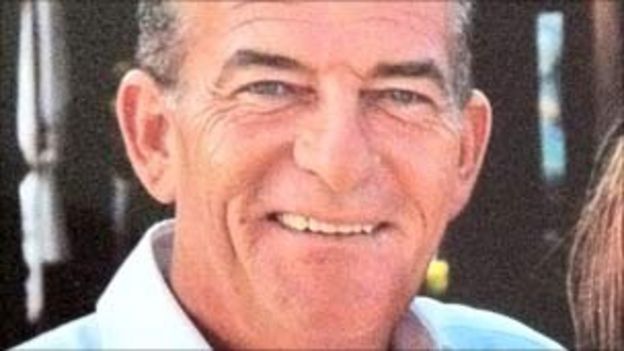 Oil worker trapped in Libya 'desperate for rescue' - BBC News