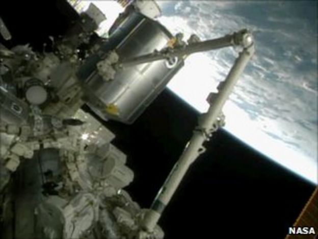 Europe agrees 2020 space station - BBC News