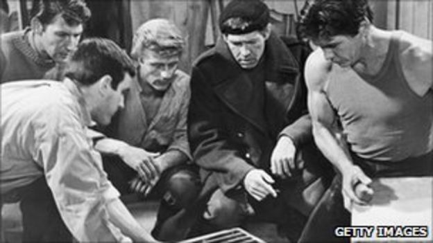 Great Escape pilot's Spitfire memories - BBC News