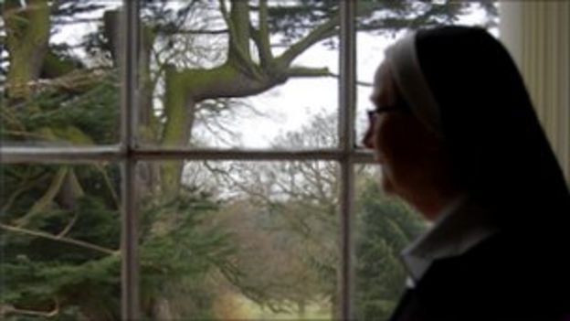 Rempstone Hall nuns 'excited' by convent switch - BBC News