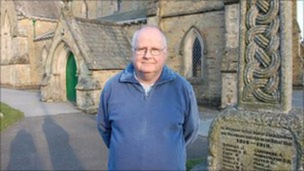 Former vicar in Cornwall becomes Catholic priest - BBC News