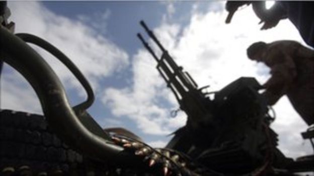 Benghazi residents ready for battle - BBC News