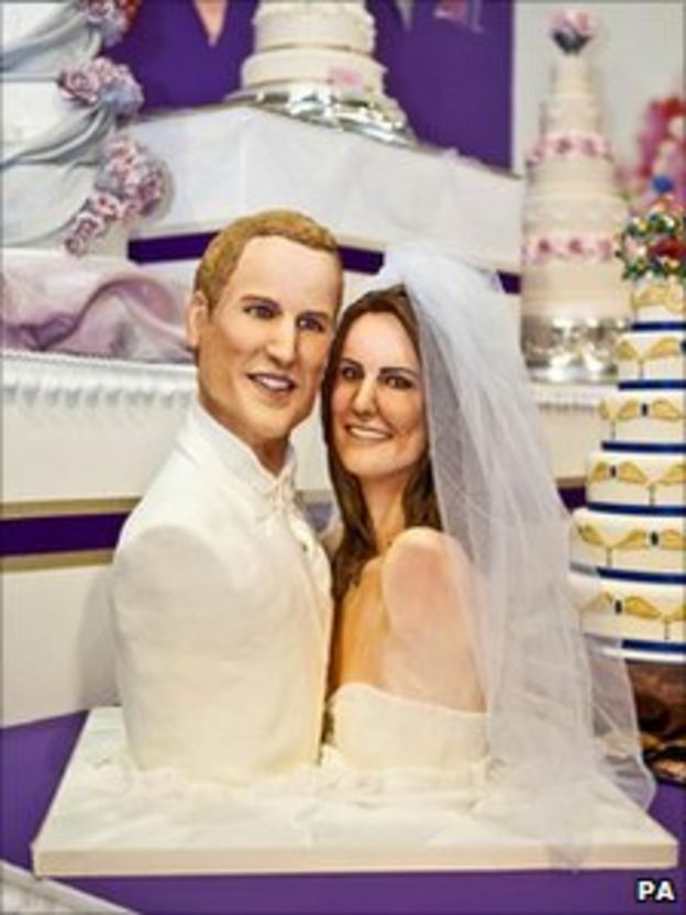 Prince William and Kate Middleton immortalised in cake - BBC News